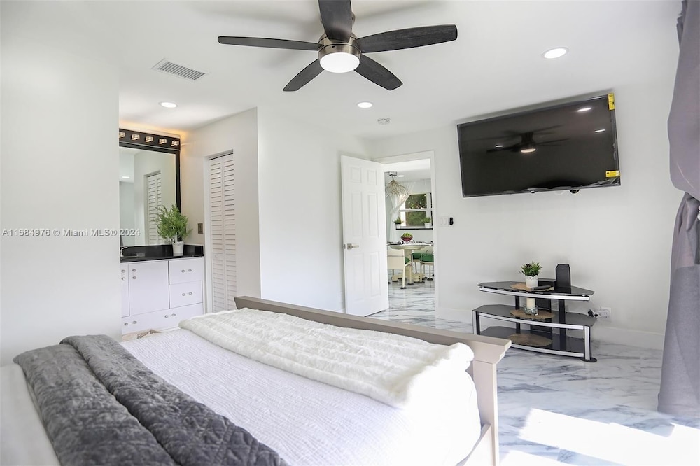 Lovely 2-bedroom Condo In Margate With Wifi, Ac - Margate, FL