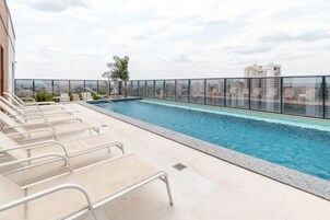 Apartamento | Piscina | Piscina exterior 