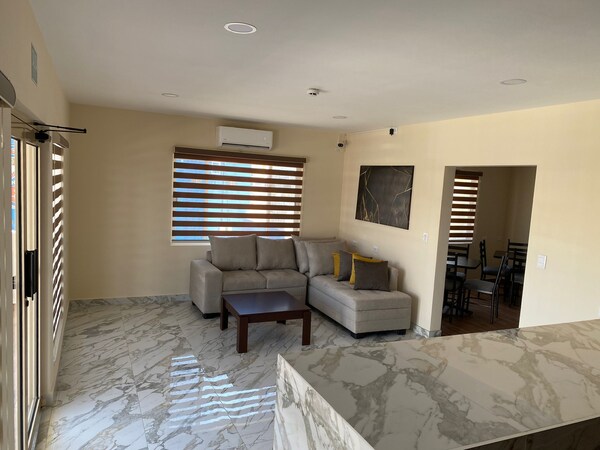 Hotel Vistas Juventud - Chihuahua