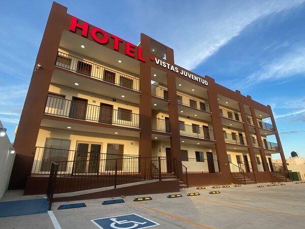 Hotel Vistas Juventud - Chihuahua