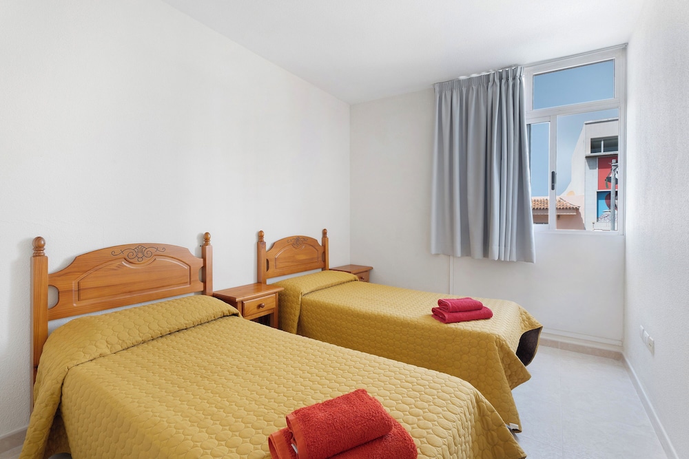 Vacation Apartment 'Isla 4' With Wi-fi - Tenerife South Airport (TFS)