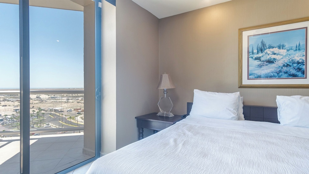 Las Palomas Phase I Rubi 901 Exceptional OceanView 3BR 3BA Unit ...