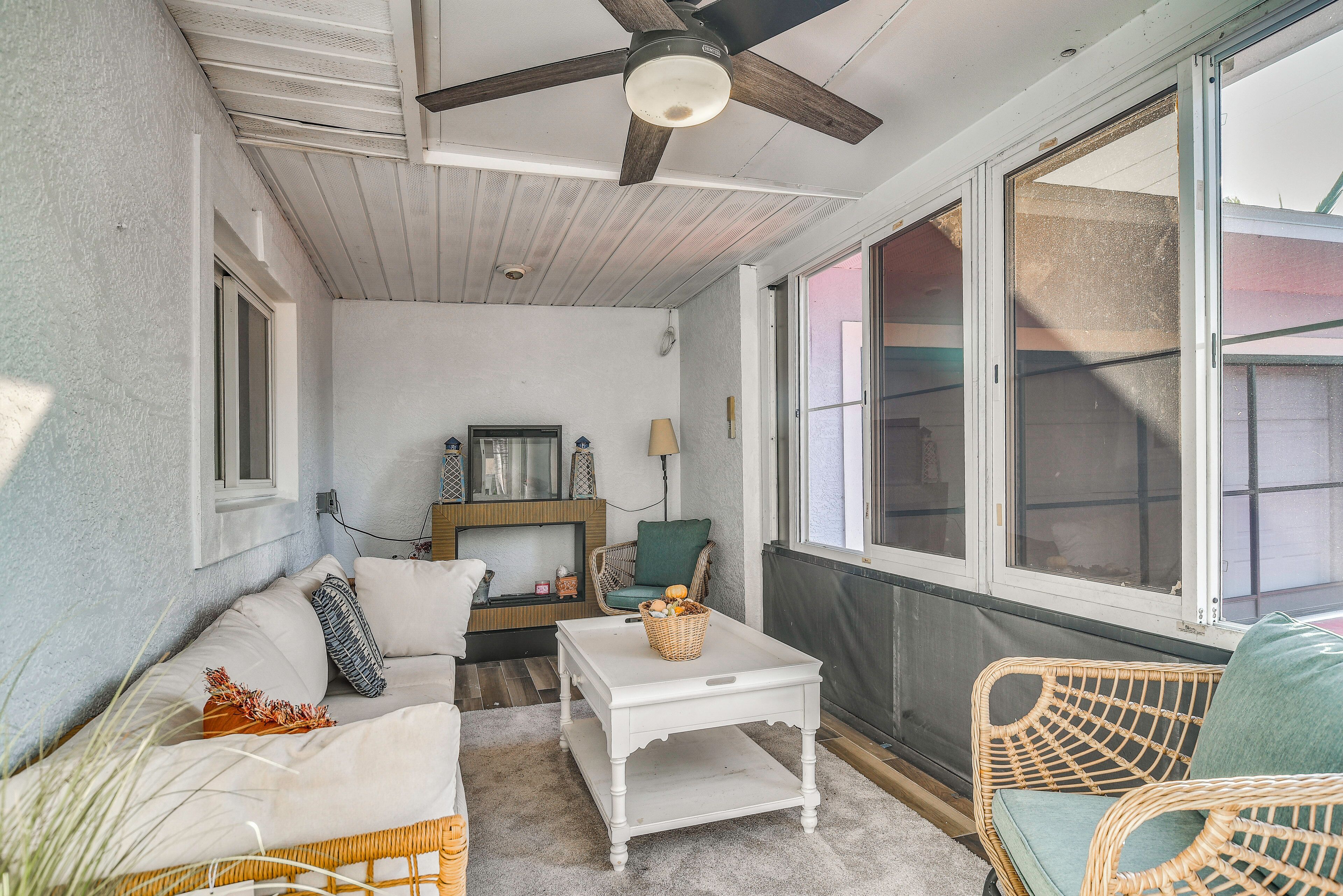 Bayfront St Petersburg Home W/ Hot Tub & Dock! - St. Petersburg, FL