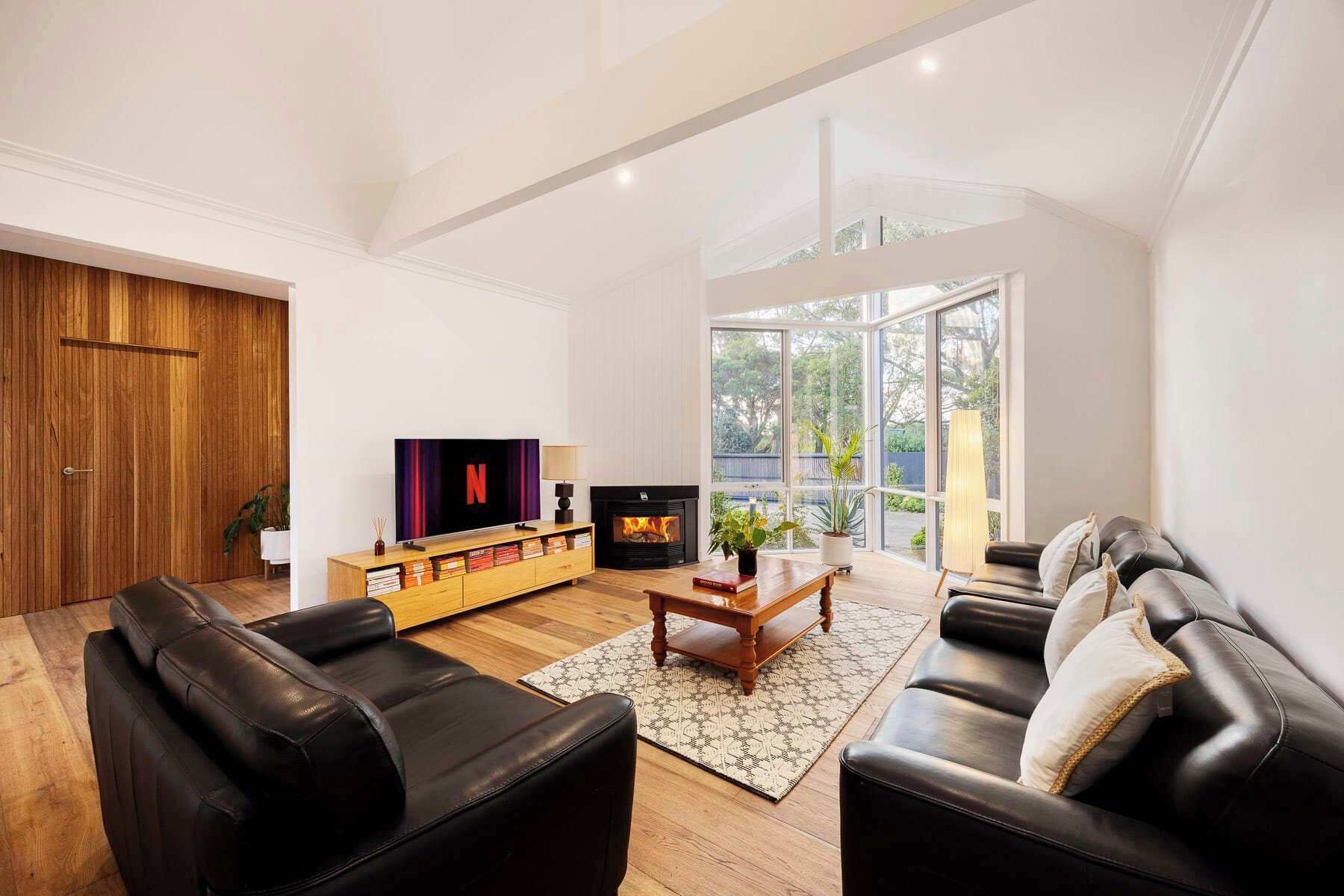 Galene Getaway Walk To Beach, Pool & Fire - Mount Martha