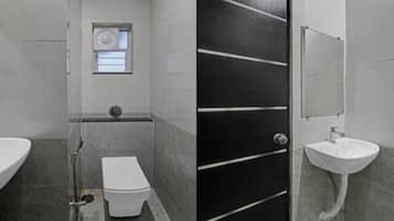 Quarto triplo | Banheiro | Chuveiro