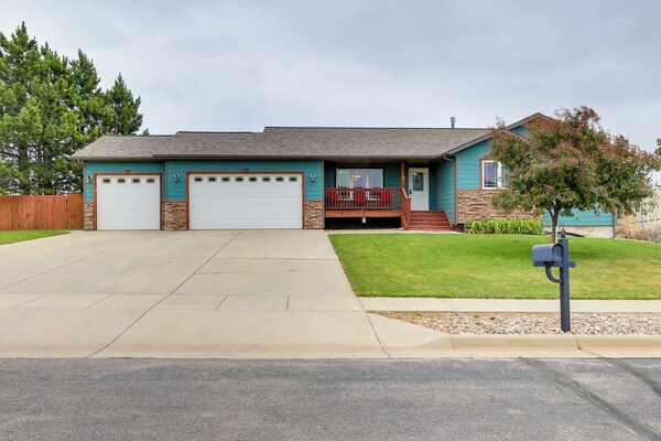 Roomy Piedmont Home W/ Yard < 14 Mi To Sturgis! - Piedmont, SD