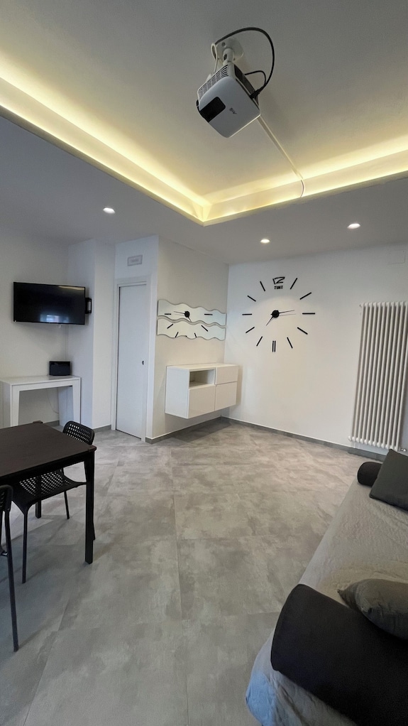 Mary Apartment 5 Minutes Walk From The Sea - Carrara