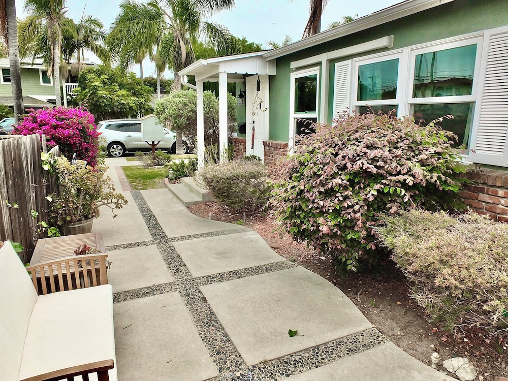 Greenbelt Guesthouse - Seal Beach, CA