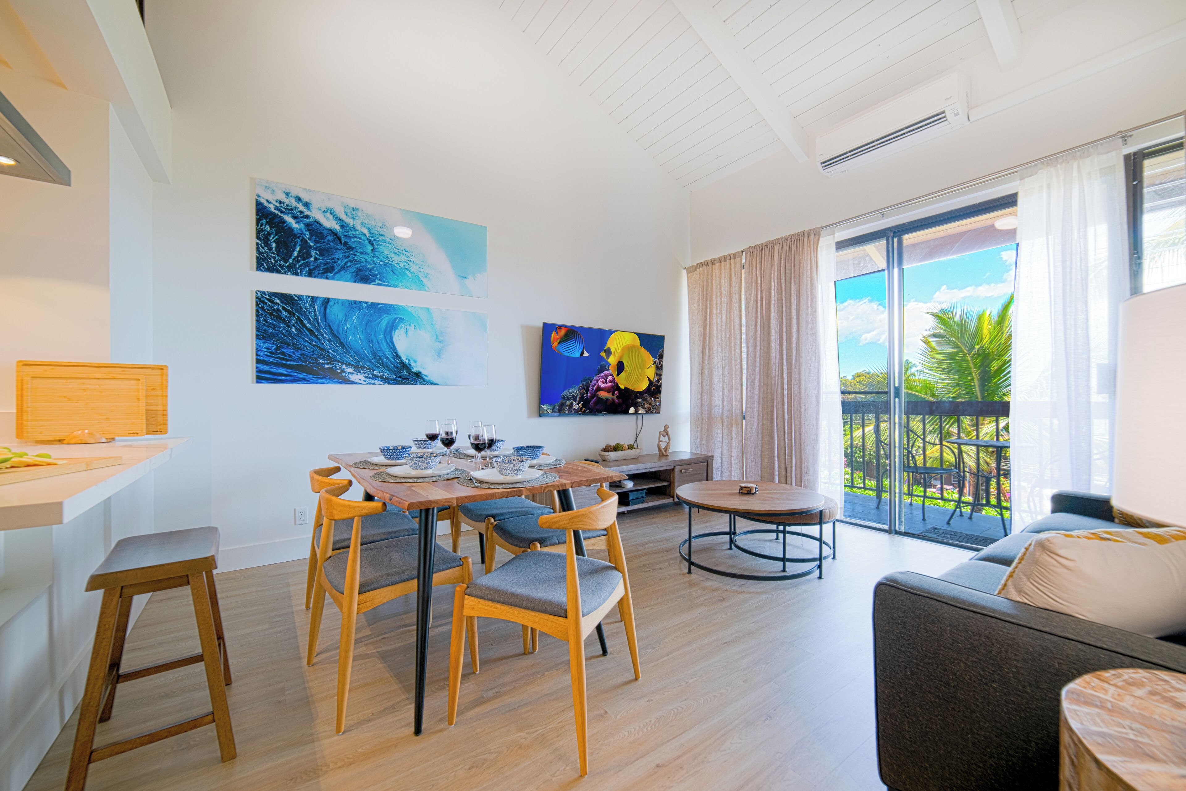 Top Floor, 360 Deg Ocean View, Totally Remodeled, 2-bed 2 Bath With Split Ac - Maui, HI