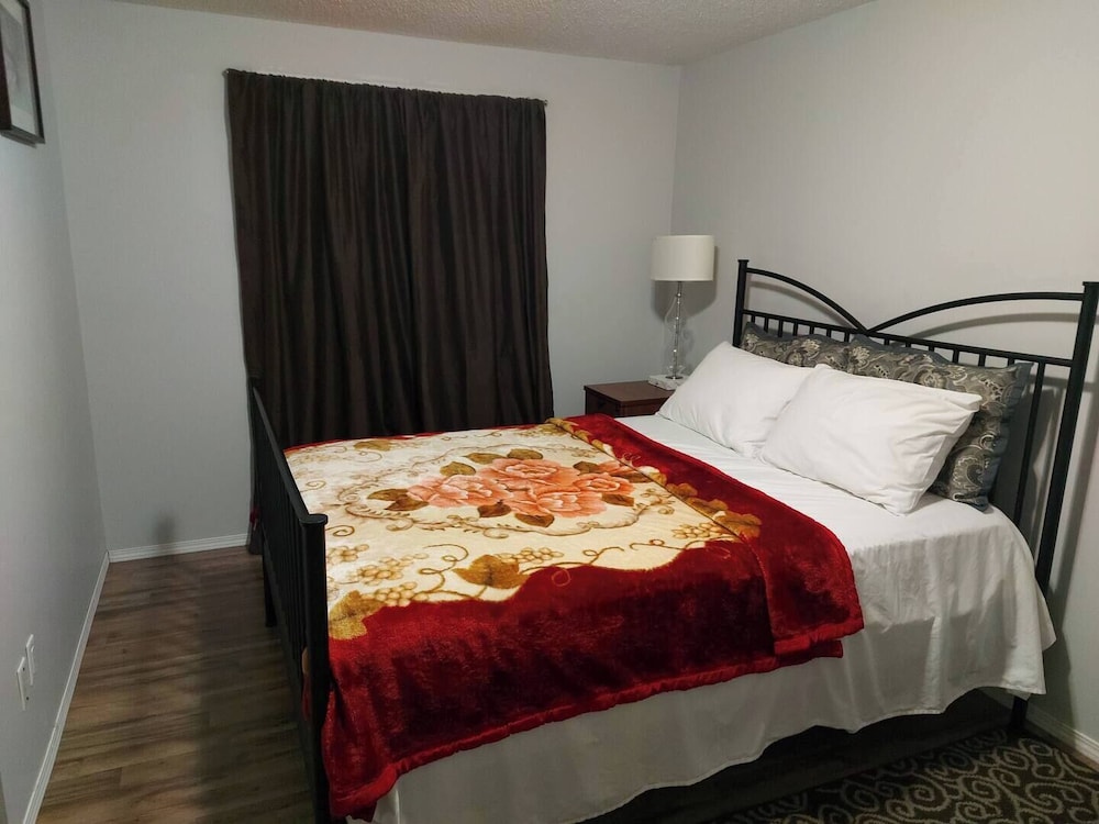 Entire Cozy Basement Suite - Calgary