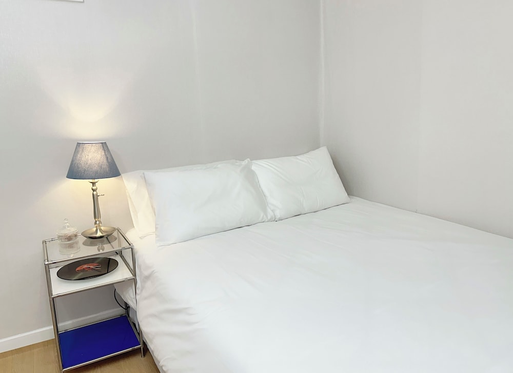 4-minute Walk To Seonjeongneung Station, Samsung, Gangnam, Coex, Lotte Tower - 삼성동