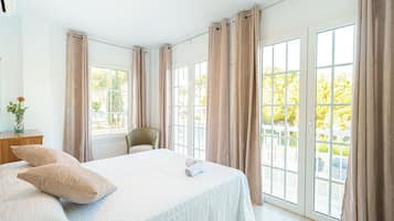 Casa | 2 quartos, com mobília individualizada, ferro/tábua de engomar