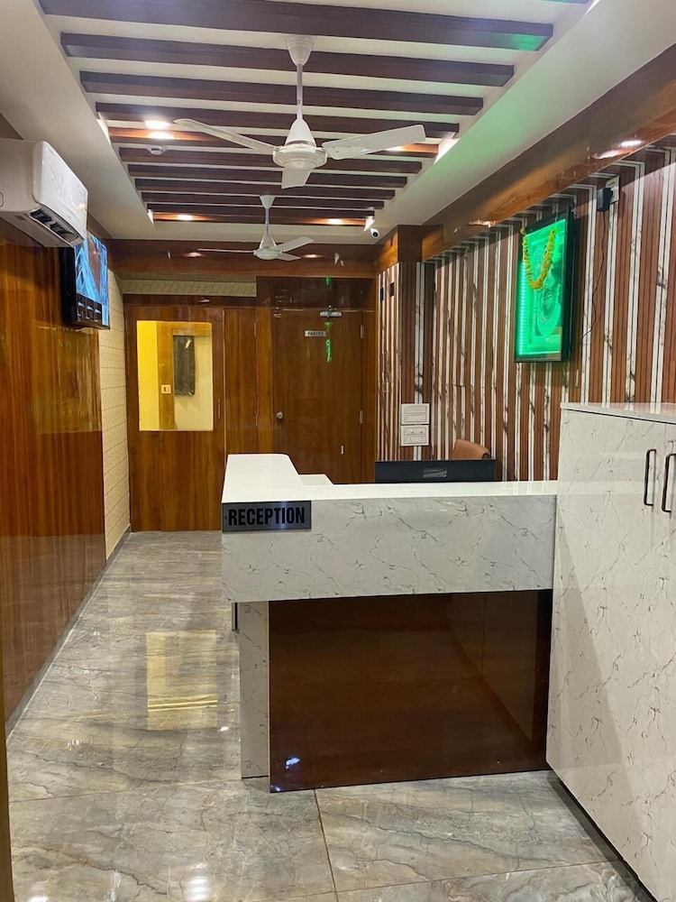 Hotel Neptune - Ahmedabad