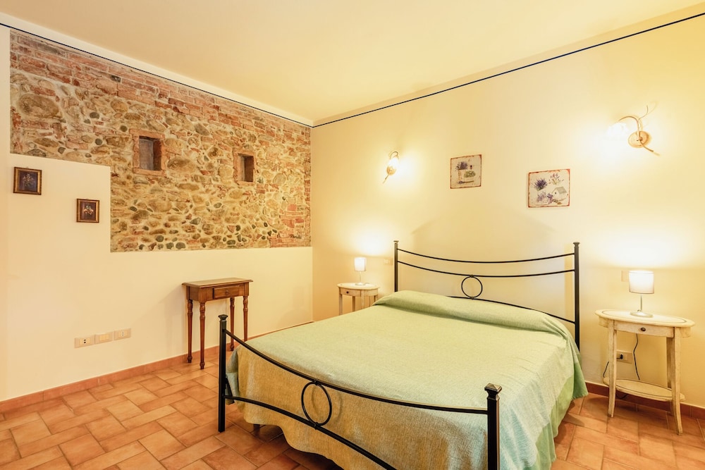 Ferienhaus 'Ortensia Verde' Mit Gemeinschaftspool, Wlan Und Klimaanlage - Montecarlo