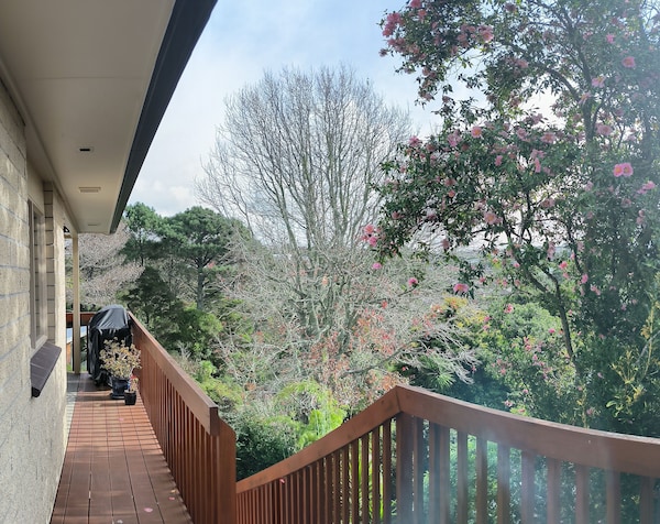 Birdsong Hideaway Two-bedroom Suite In Browns Bay - Auckland