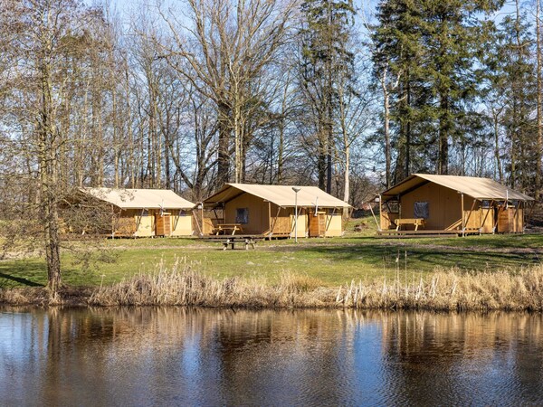 Charming Safari Tent By The Lake - Drenthe