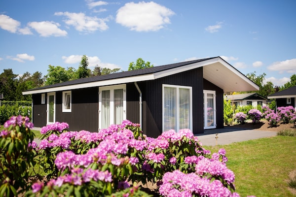 Chalet In Netherlands By Scenic Pond - Eindhoven