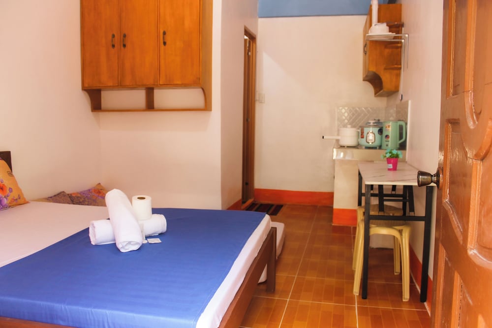 Cozy 2-bedroom Apartment In Charming Panglao With Wifi, Ac - Panglao