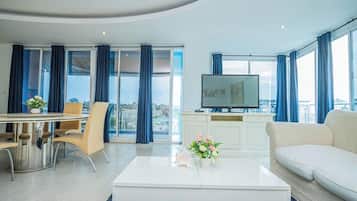 Quarto Presidencial, não fumadores, vista para a colina | Sala de estar