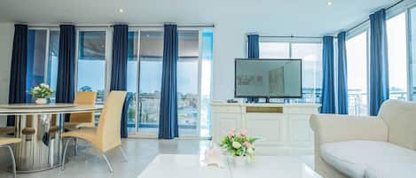 Quarto Presidencial, não fumadores, vista para a colina | Sala de estar