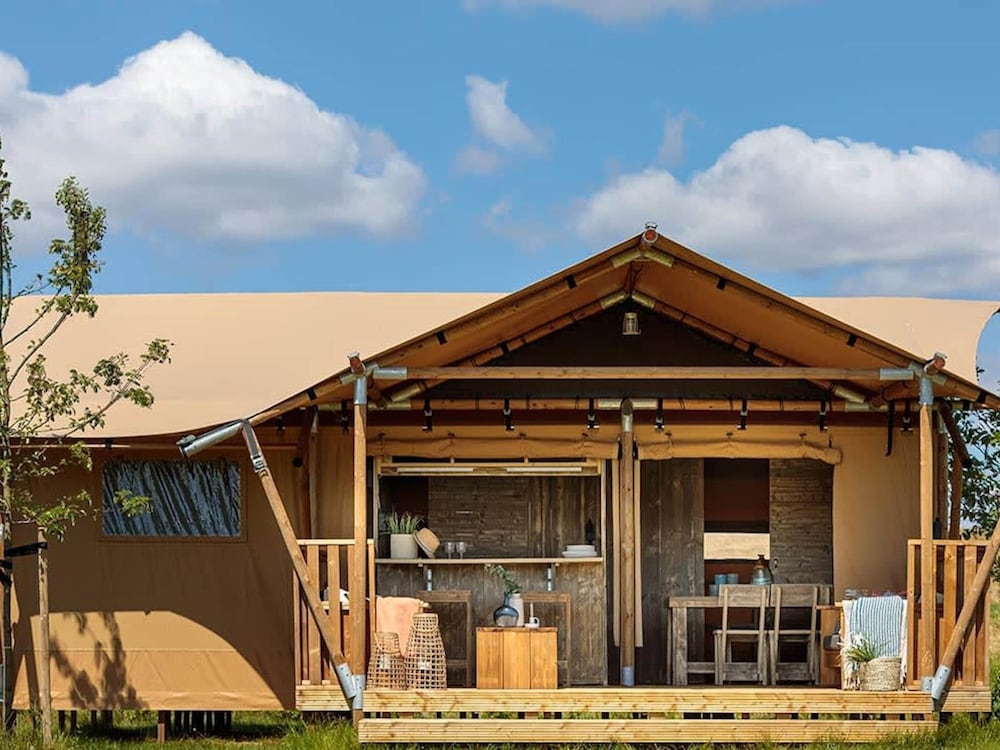 Nice Tent Lodge With Bathroom, Near A Lake - Belgium