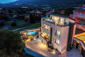 Vila família, 4 quartos, sacada (Pool & Wellness Villa Betelgeuse) | Fachada da propriedade