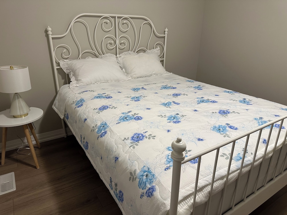 K Niagara Guesthouse(jasmine) - ナイアガラ, WI