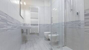 Apartamento, vários quartos, Vista para a cidade | Casa de banho