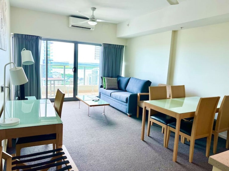Pandanas Apt 8 (18th Fl, Sunrise & Harbour Views) - Darwin International Airport