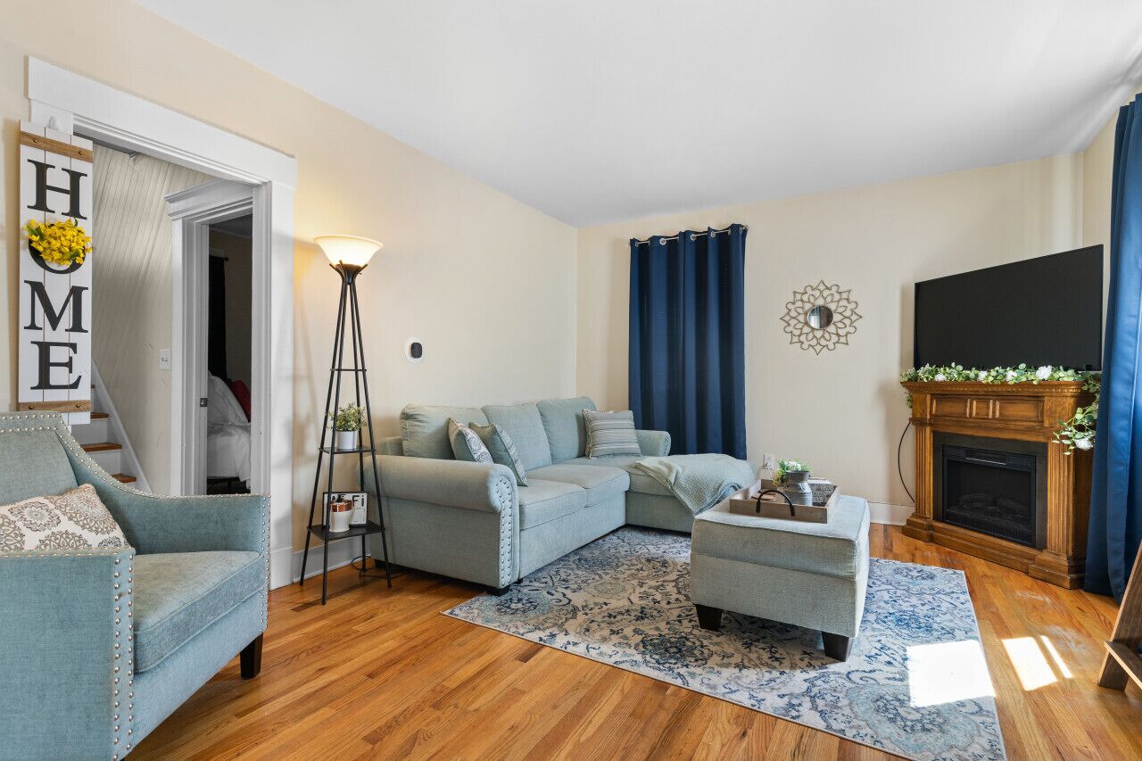 Unh Home Base 10 Minutes From Beach - Derby, CT