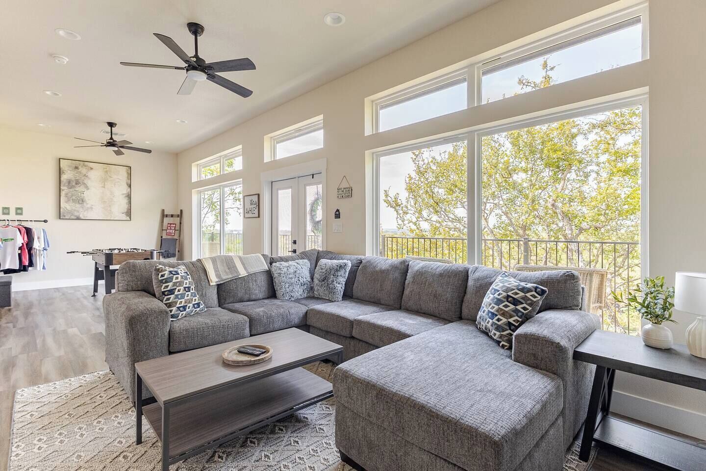 Riverside Stroll To Iconic Gruene Hall In Minutes - 新布朗費爾斯