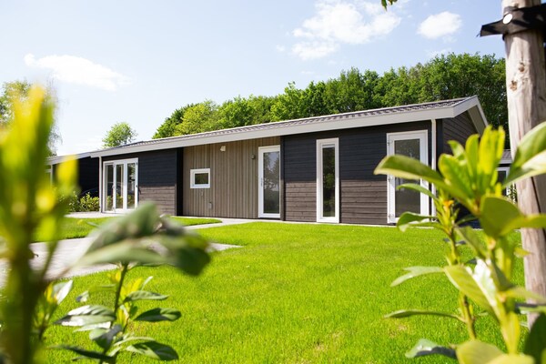 Beautiful Chalet With Airco, In A Holiday Park - Eindhoven