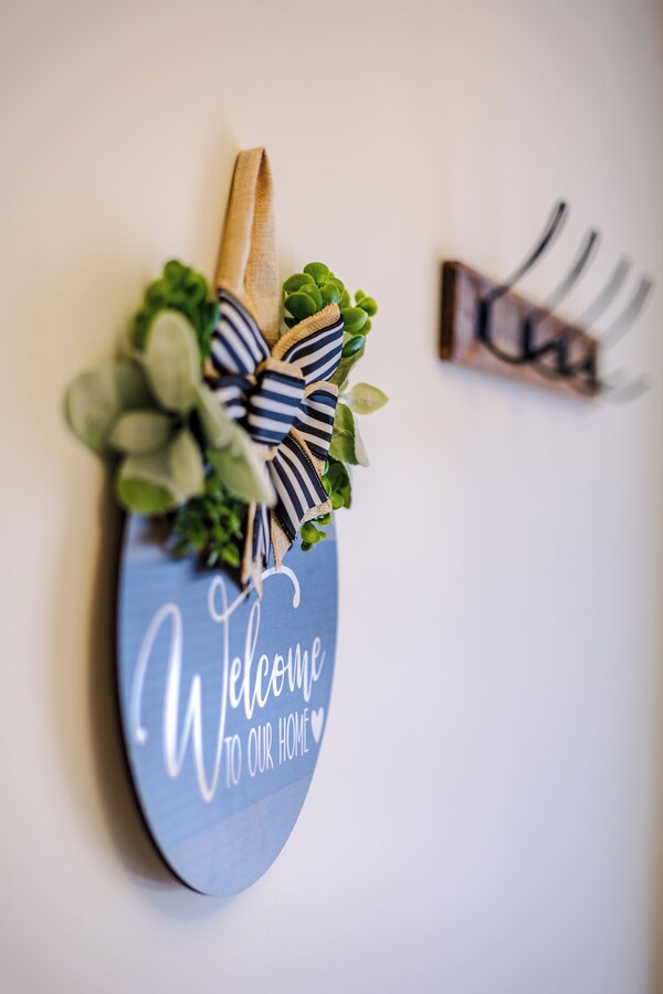 Stayau Magnificent Lakefront Villa - City of Wyndham