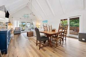 Casa, 6 quartos | Restaurantes