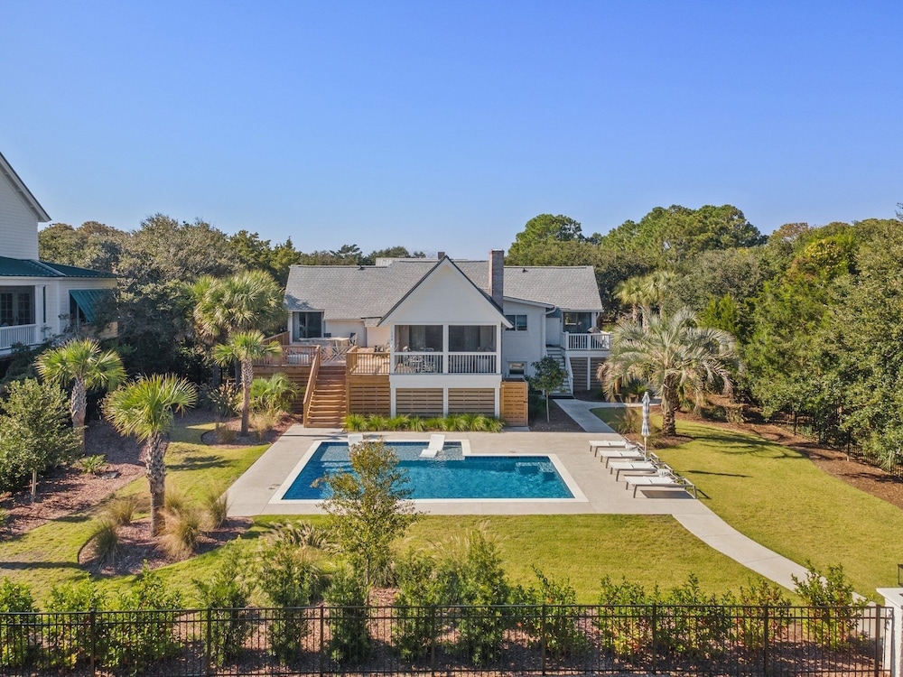 Spacious Second-row Home With Ocean Views In Debordieu, Pet Friendly! 7 Bedroom Home By Peace Vacations - Georgetown, SC