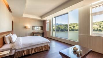 Quarto Duplo Premium, vista para o lago | Camas desdobráveis, roupa de cama fornecida