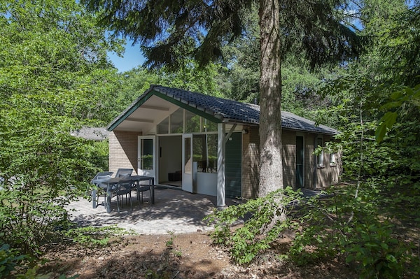Cozy Bungalow With Dishwasher, In A Holiday Park On The Veluwe - Epe
