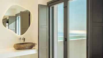 Quarto casal ou duplo premium, banheira de imersão, vista para o mar | Vista para praia/oceano