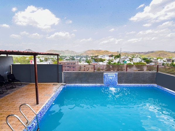 15 piscinas interiores