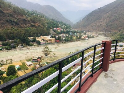 Goroomgo Amba Niwas Home Stay Uttarkashi