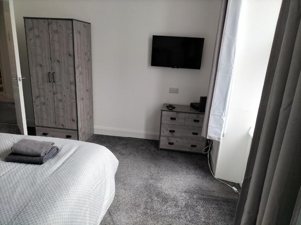 Prime Location In Ayr Town Centre Yet Only 300yds From The Beach. - Prestwick