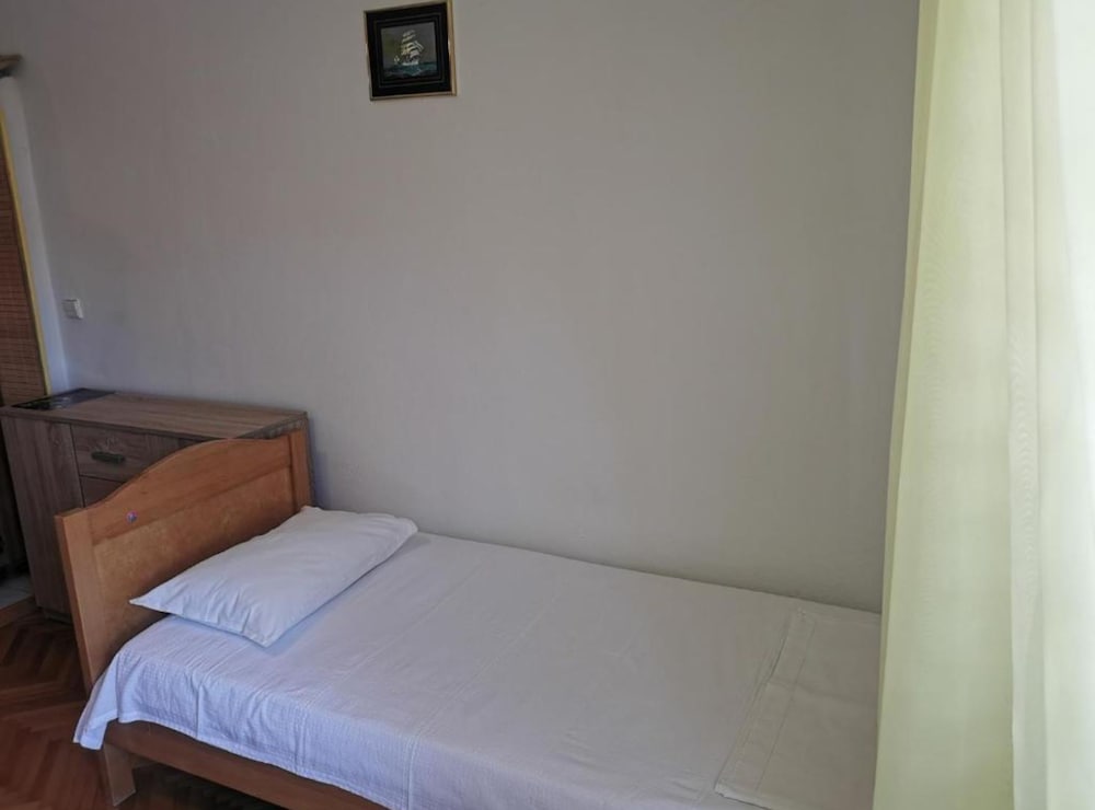 Apartments White House - Supetar