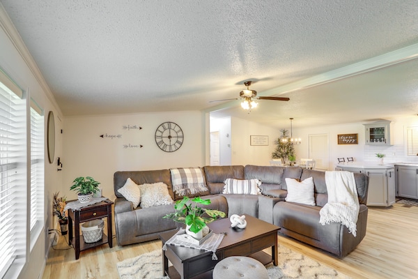 North Fairfield Family Home W/ Hot Tub & Porch! - Spring Lake, Ashland