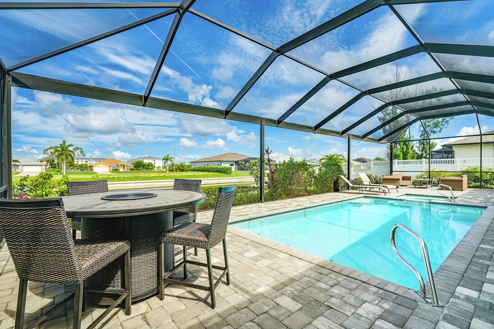 5 Mi To Beach: Family Retreat In Cape Coral - Sanibel Island, FL