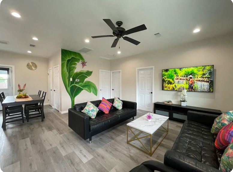 Charming 3-bedroom House Tropical Theme Delightful Garden Grove - Buena Park, CA