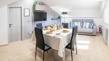 Apartamento Cidade em Condomínio Fechado | Sala de estar | Smart TV de 49 polegadas com canais digitais