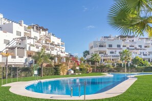 Apartamento família, vários quartos, 2 banheiros, ao lado da montanha (Sunset Golf International) | Piscina | Piscina externa sazonal