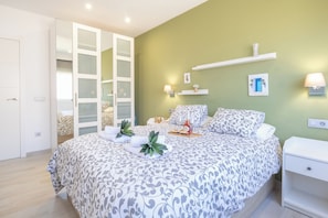 Apartamento Standard, vários quartos (Marbella Center 100m From The Beach) | 2 quartos, secretária adequada para computadores portáteis 