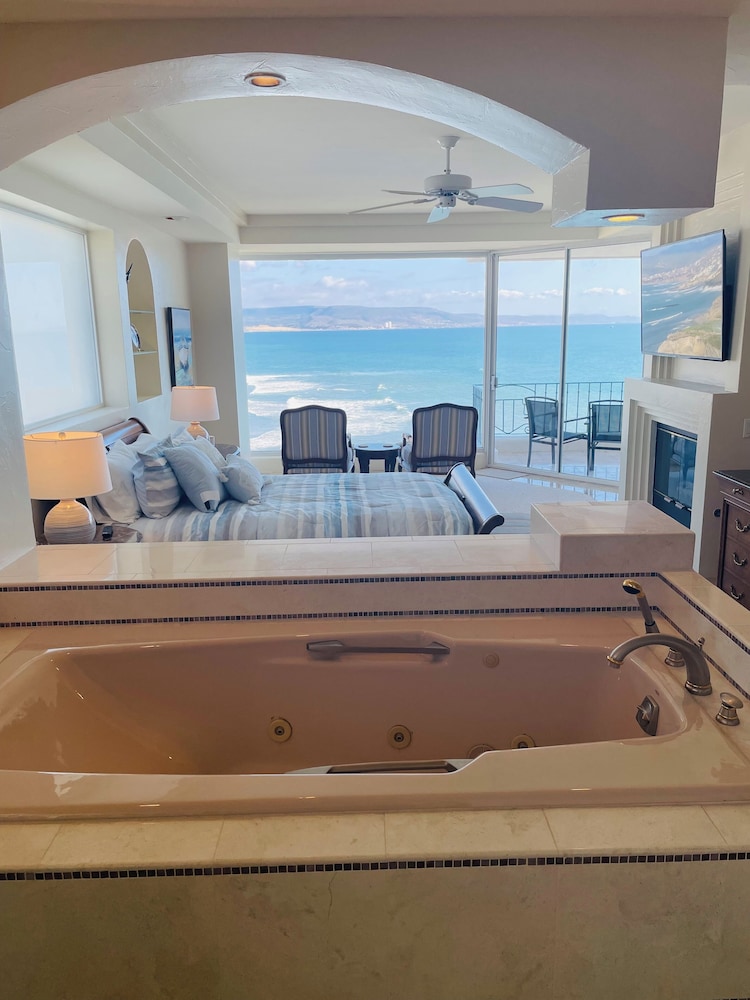 DIRECT OCEAN FRONT TWIN CONDOS! 4,160ft/Entire 7TH Floor! PRIVATE Beach ...