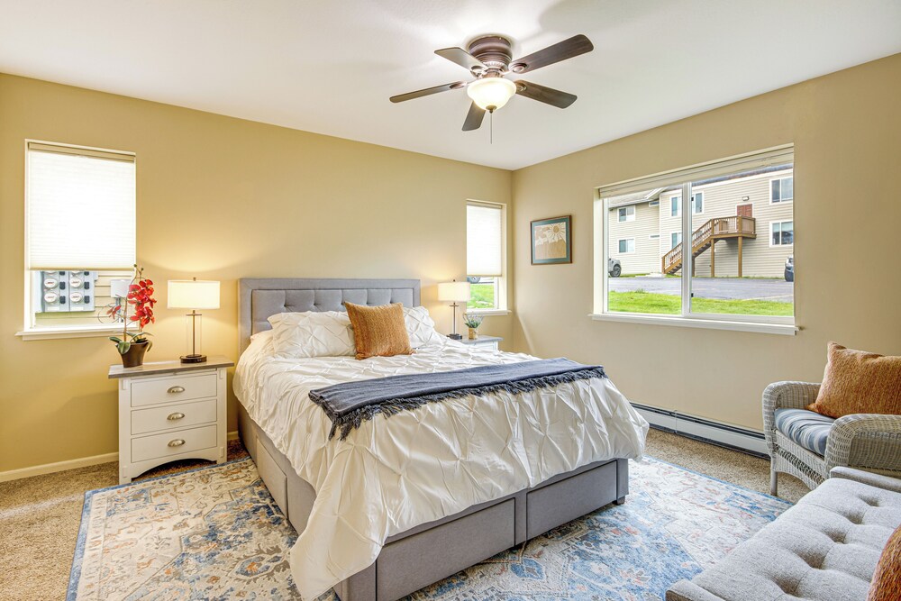 Bright Big Sky Condo